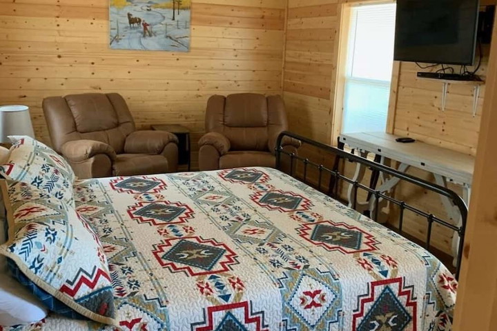 Next To Circle T Cabin 9 - Hamilton, TX