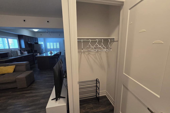 Charmante Maison De Ville Près Des Commodités Et Sentiers! - Kitchener