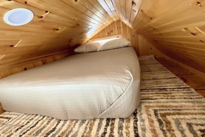 Private Tiny Cabin & Mountain Hiking! - Elkins, WV