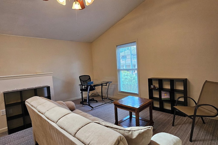 Charming 1-bedroom, Second Story Guest House In Historic Augusta Wifi & Ac - Augusta, GA