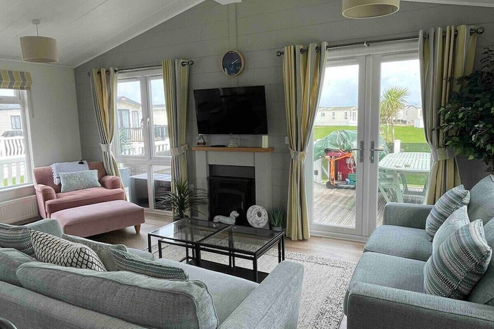Large Luxury Chalet - Gimblet Rock - Pwllheli