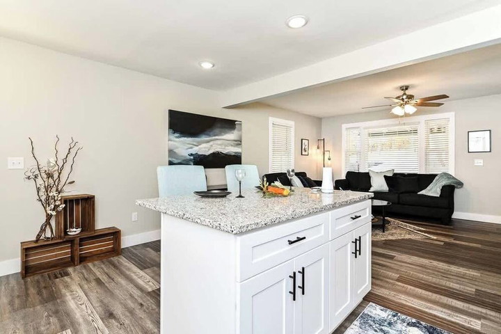 Pet-friendly | Office, Yard, 2 Baths & Parking - Piedmont, SC