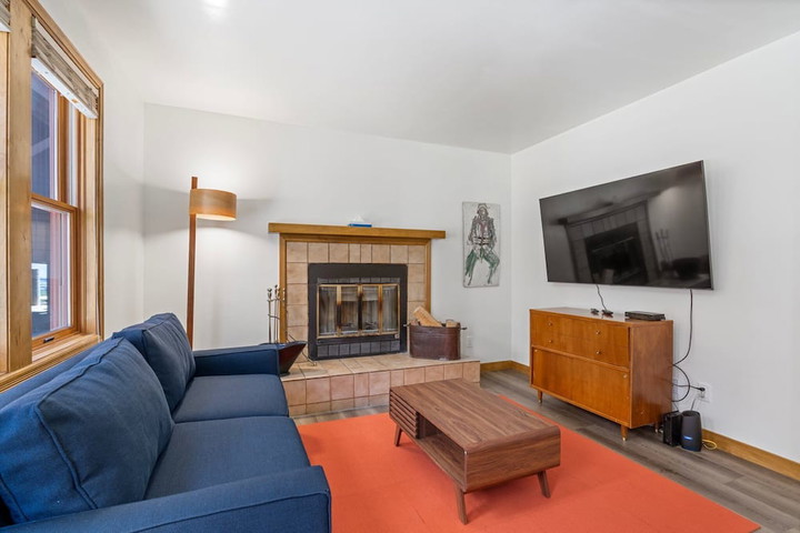 Updated Modern In-town Condo | Pool | Hot Tub - Durango, CO