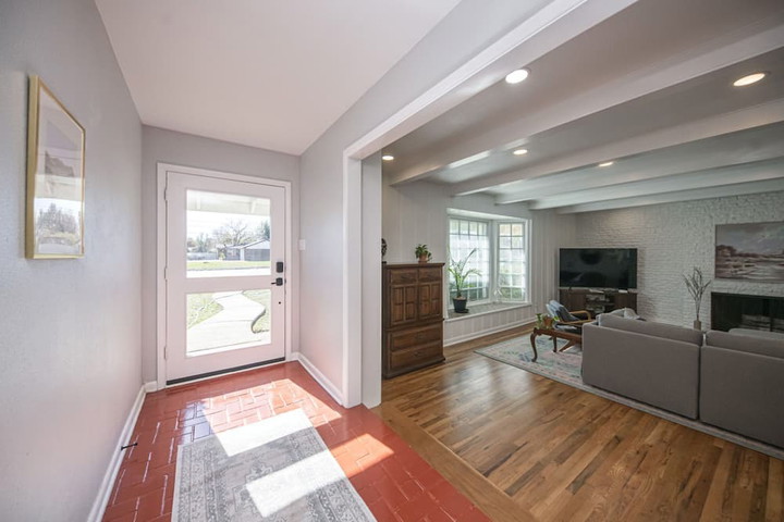 Welcome To Twin Oaks Oasis - Midland, TX