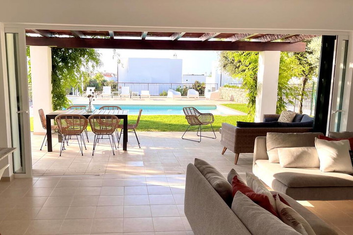 Beautiful Villa With Sea Views, Great Location And Air Conditioning - Binibeca