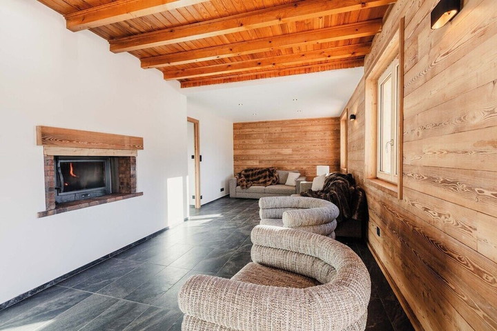 Chalet La Crèche, Haut De Gamme Avec Sauna - Césane