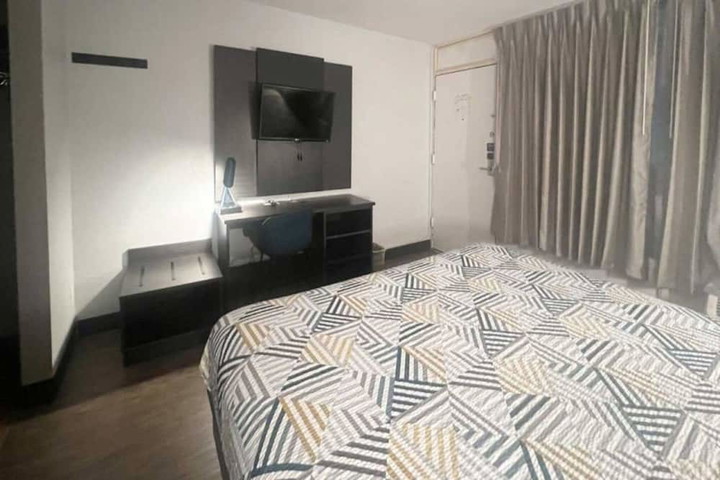 1 King Bed|smoking|glendale - Glendale, AZ