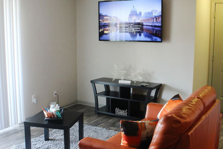 Luxury With A Smile - Sandy Springs, GA