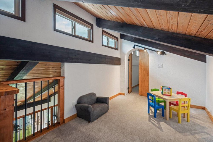 5br/3ba Waterfront & 2 Pools On Property Escape-walkable To Downtown Sandpoint! - Sandpoint, ID
