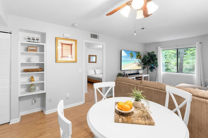 Your Cozy Clemson Condo - Clemson, SC
