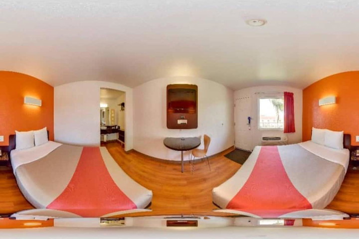 1 Queen Bed | Smoking - Corona, CA