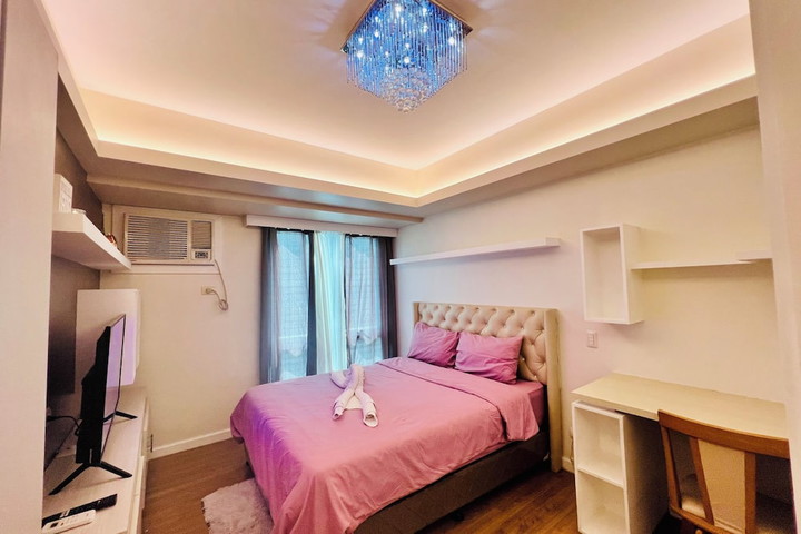 Modern Deluxe Studio Unit Abreeza Place, With Wifi/netflix In Davao City - Davao City