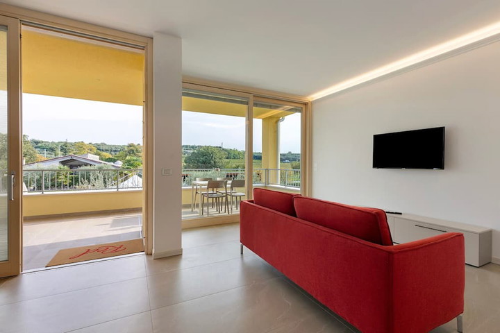 Apartment 'Agriturismo Le Campagnole Red' With Shared Pool - Bardolino