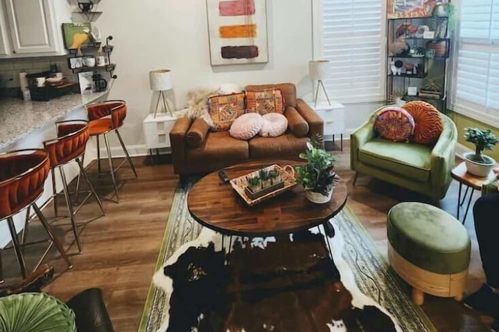 The Sugar Shack Cottage With Hot Tub - Tupelo, MS