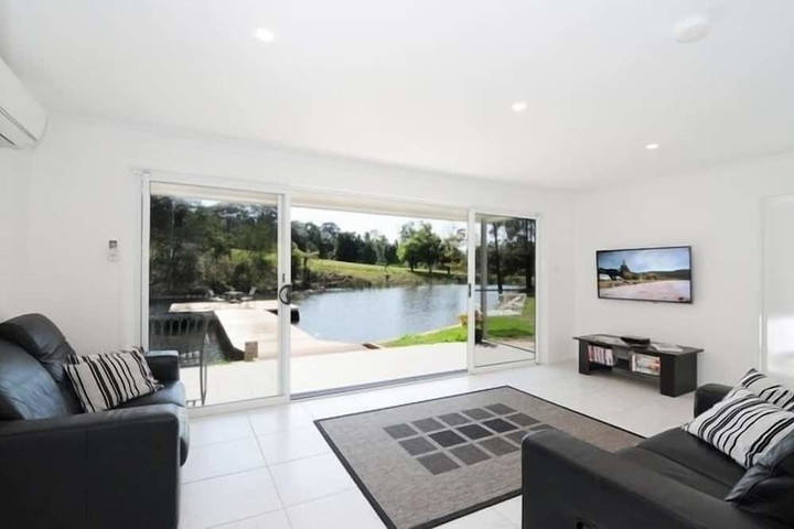Privacy Space  Comfort. Visit Bundanon Stay At Heron's Rest @ Tapitallee Lodges - South Coast
