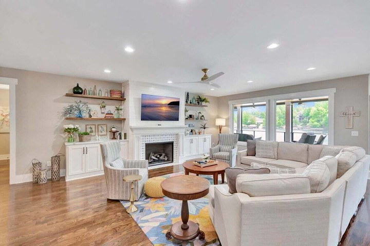 Incredible 10 Br Home With Pool - Clemson