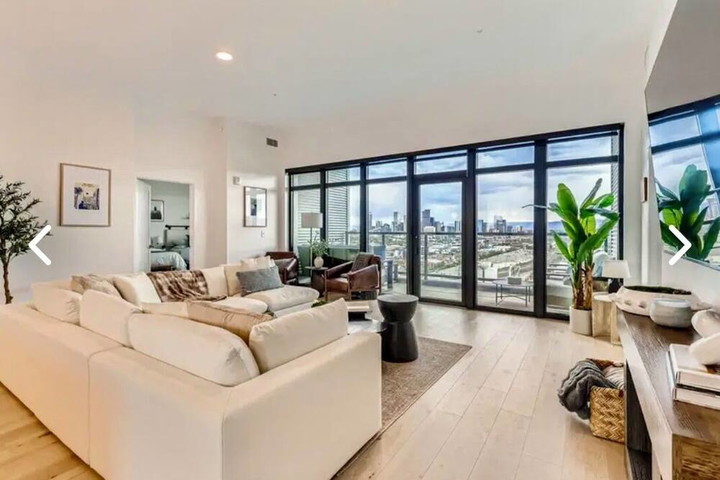 Luxury Penthouse In Enchanting Denver With Bar, Gym, Pool, Sauna & More - Okinawa