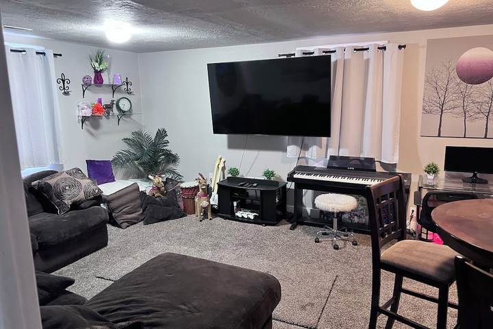 Comfortable 2-bedroom House In Boise. Hot Tub. Fenced Yard. Pet Friendly. - Boise, ID