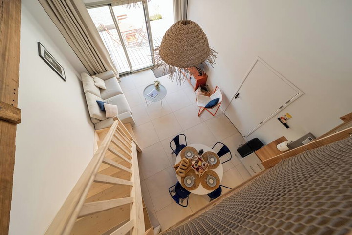 Deux Lofts Neufs, Communicants Dans Ancienne Conserverie : Terrasses Et Parking. - Saintes