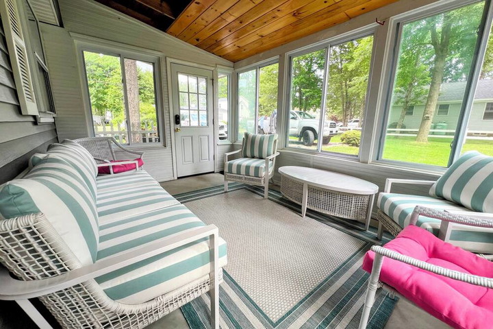 East Of Rt. 1 In Wells - Sleeps 10, 1.1 Miles To Beach, Fully Renovated In 2025! - Ogunquit, ME