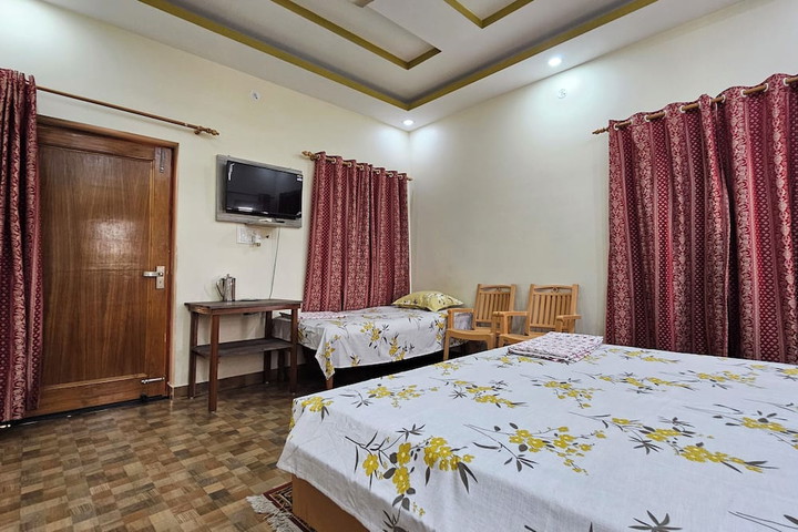 Bora's Homestay - Haldwani
