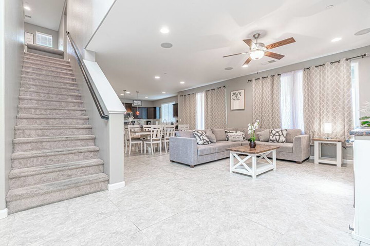 Clovis Gem 4br, 3.5 Bath - Clovis, CA