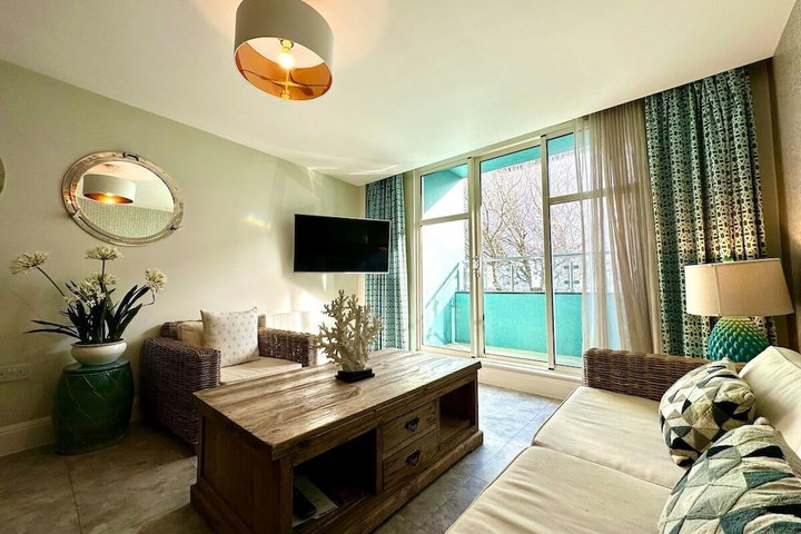 Stunning 2 Bedroom Apartment Inc. Free Parking - Wareham