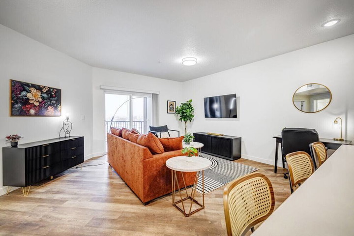Modern 1bd Apartment W/amenity Access - Sandy, UT