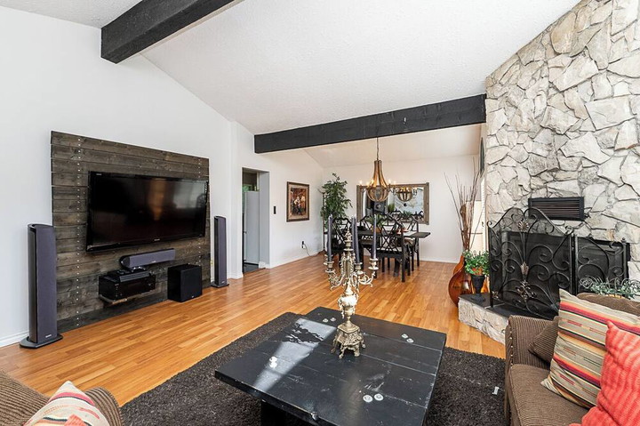 East Abbotsford Spanish Villa - Abbotsford