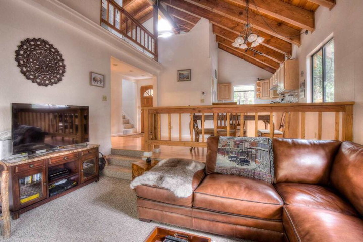 Glacier Forest Getaway | Hoa Access! - Truckee, CA