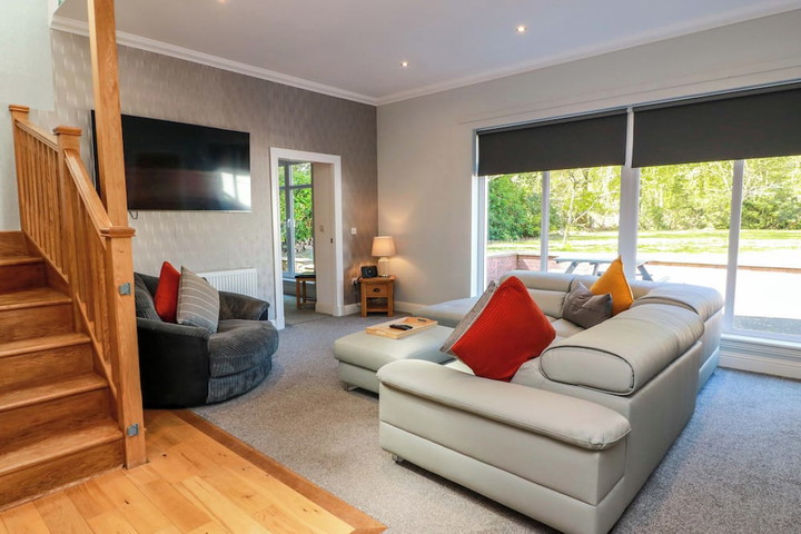 Castle House Lodge, Family Friendly, With A Garden In Drymen - Drymen