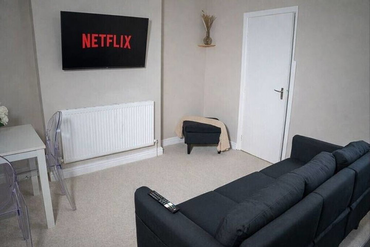 Modern 2-bedroom Stay For Families & Professionals Near Birmingham City Centre - Birmingham