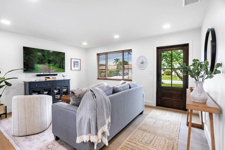 3bd/2ba Palm Gardens Retreat - West Palm Beach, FL