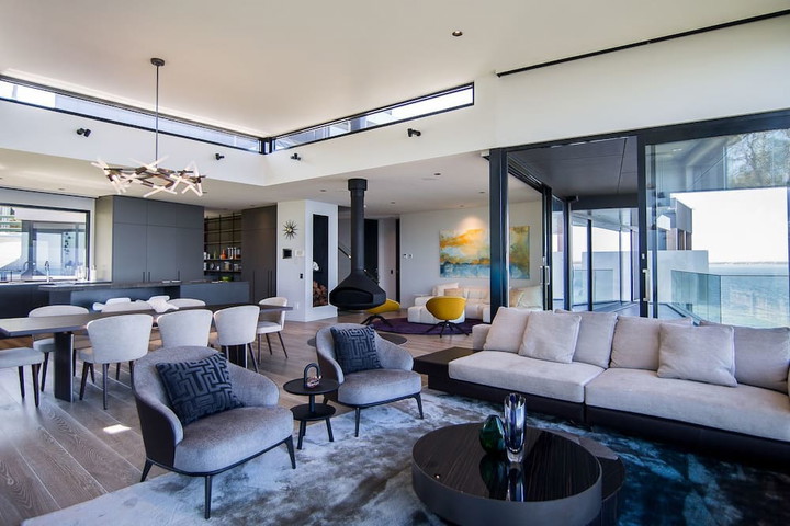Somers Sanctuary | Clifftop Luxury With Pool & Sauna - Melbourne