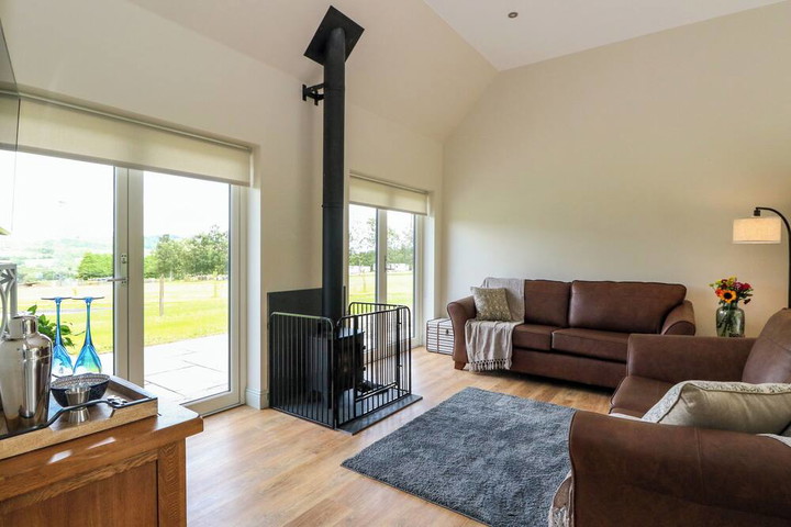 Bramble Cottage, Pet Friendly, Luxury Holiday Cottage In Dunkeld - Dunkeld