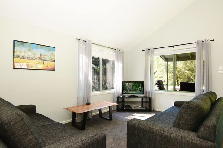 Beau Villa - Two Bedroom Villa On Golf Course - Kangaroo Valley