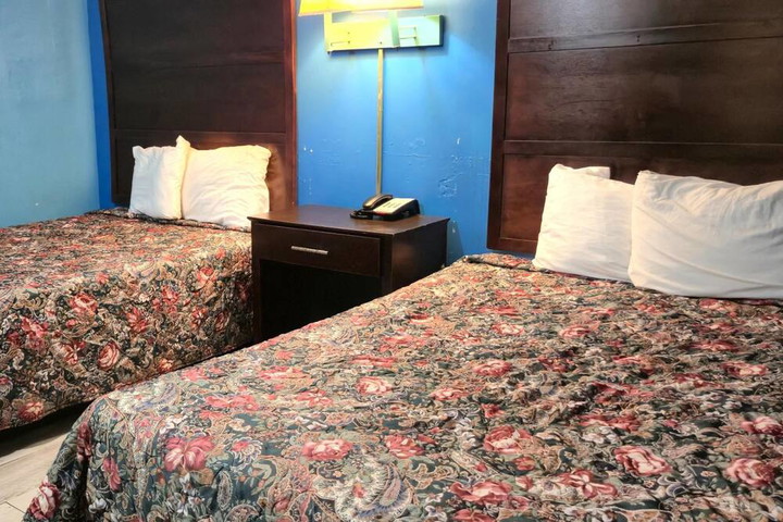 Pet-friendly Room Perfect For Stopovers, Near Local Dining & Popular Landmarks - Cleveland, TN