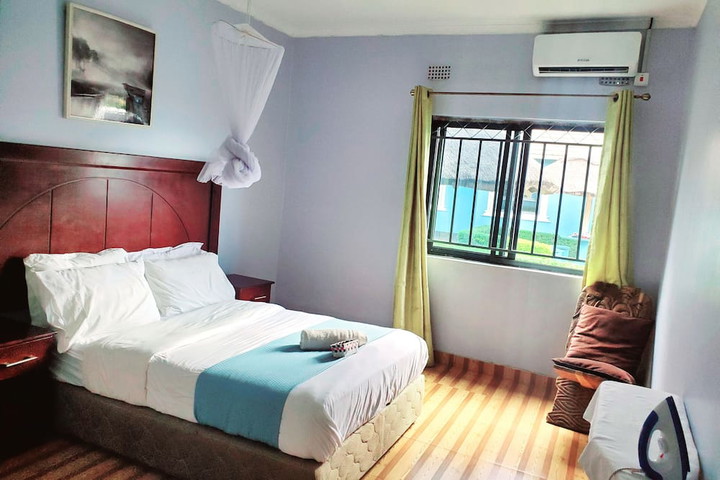 Cozy Retreat W/pool, Ac & Starlink High-speed Wi-fi - Lusaka