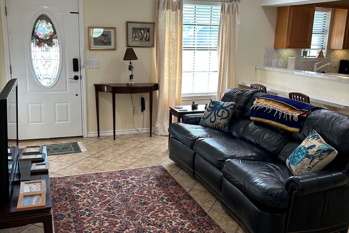 Vintage Charm & Southern Hospitality 1br Apartment With Pool In Wichita Falls - Wichita Falls, TX