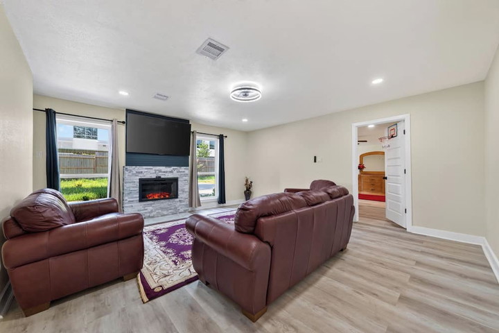 Lakefront Retreat By The Woodlands With Dock - The Woodlands, TX