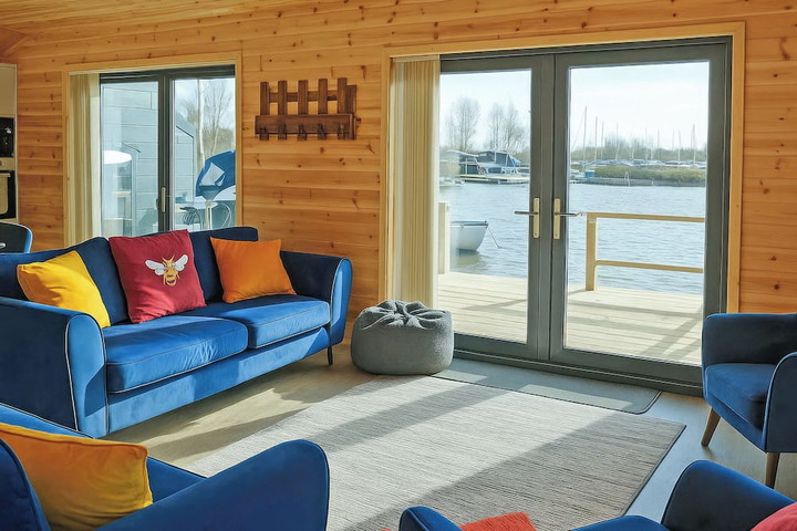 Ferry Lodge - Ukc7073 - Wroxham