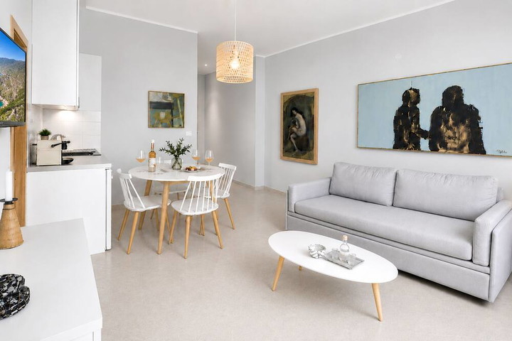 Art Apartment | 80m From The Beach With Balcony & Private Parking - Palaiochora