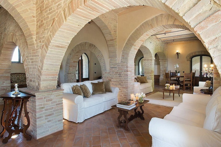 Villa Verde Luna: Un Caratteristico E Accogliente Antico Casale Su Due Piani Circondato Dal Verde. - Assisi