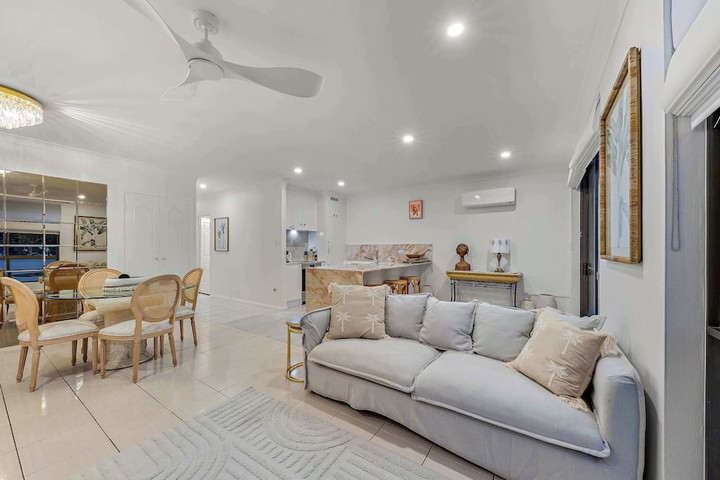 Montipora Airlie Beach Oceanfront Apartment - Airlie Beach