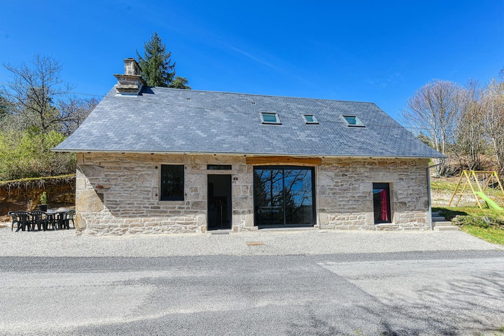 Gîte Theillac - Maison Au Calme Avec Beau Jardin - Corrèze