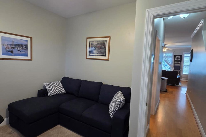 Coastal Retreat W/ Balcony, Bikes & Pool Access - New Bern, NC