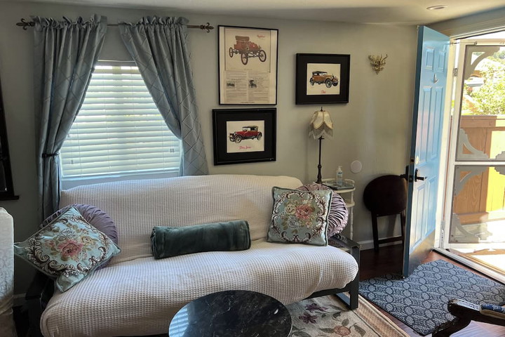 Benicia Cozy Cottage - Vallejo, CA