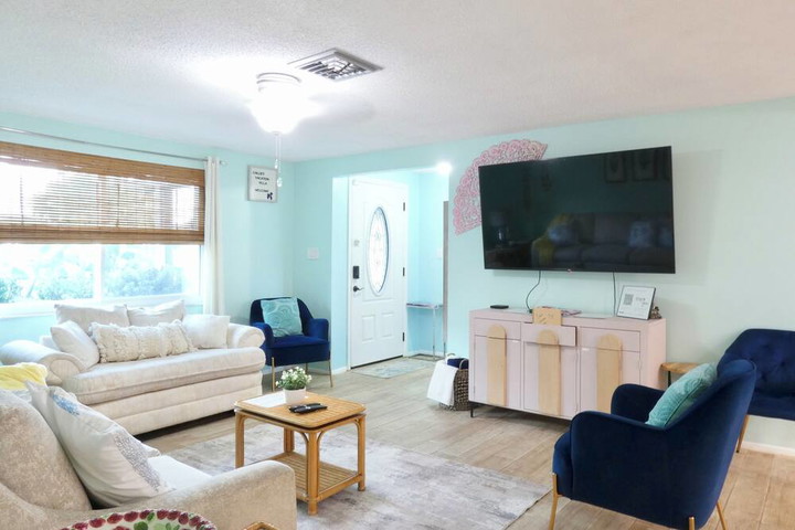 Private 2br/2ba Home: Saltwater Pool, Fenced Yard, Sleeps 6 -Custom Winter Rates - Odessa, FL