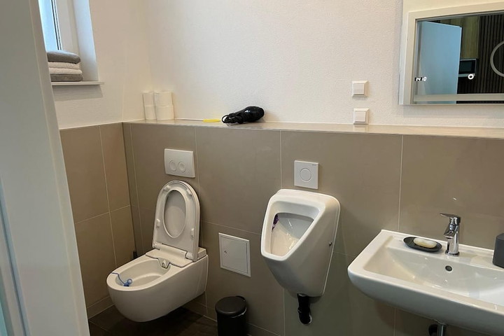 Apartment-balcony-shared Bathroom - Stuttgart