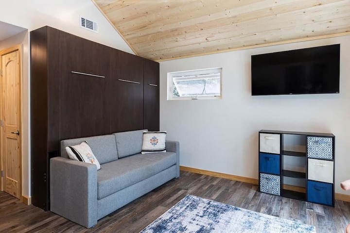 Cottage Inside Out · Un Avec La Nature - Lake Arrowhead, CA